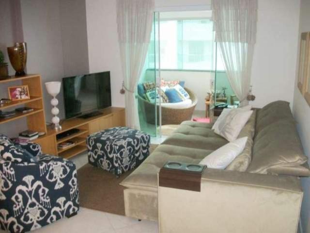 Lindo apartamento com 3 dormitórios com 2 vagas de veículos de padrão elevado em Balneário Camboriú!
