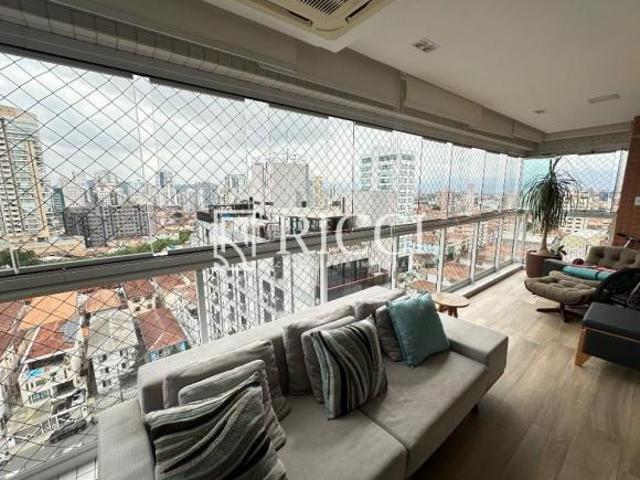 Lindo Apartamento com 3 Suítes e Varanda Gourmet no Embaré