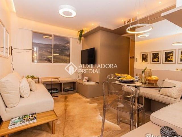 Lindo apartamento com 2 dormitórios no centro de Canoas padrão Melnick Even