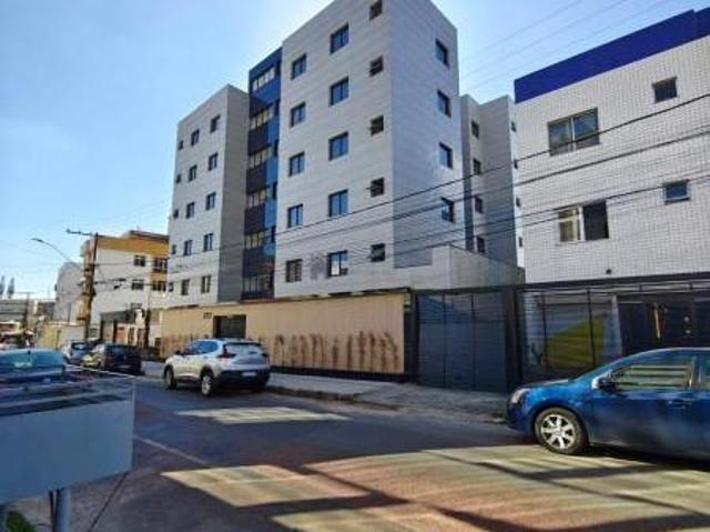 LINDO APARTAMENTO COM AREA PRIVATIVA, 2 QUARTOS 02 BANHEIROS, ELEVADOR E 03 VAGASS
