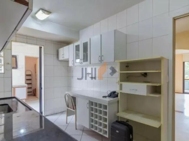 Lindo apartamento com dois terraços, com 130 m² em Cerqueira Cesar, para locação