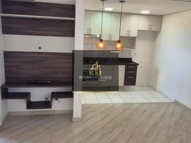 Lindo Apartamento com Sacada à Venda no Condomínio Jasmim