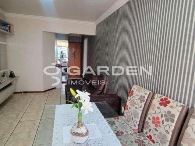 Lindo apartamento com sacada para venda 2 quartos