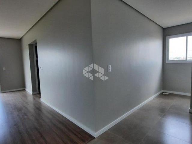 Lindo apartamento com suíte, sacada com churrasqueira, elevador, 1 vaga de garagem