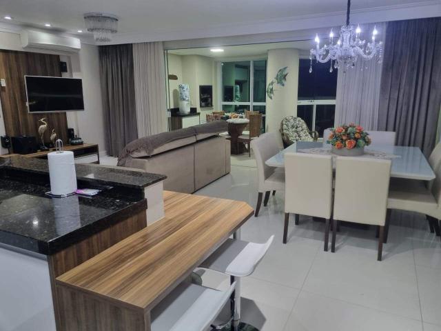 Lindo apartamento com vista mar