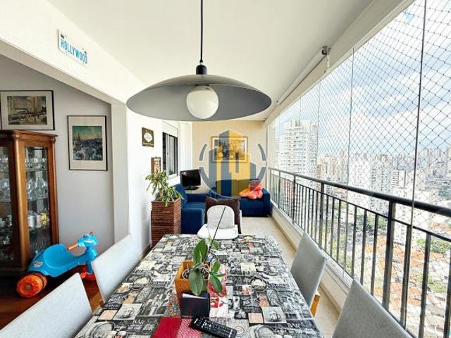 Lindo apartamento com vista privilegiada, varanda gourmet, 2 vagas e 1 depósito