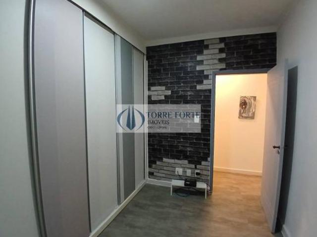 Lindo apartamento de 62 m², 2 dormitórios, todo reformado e bem localizado