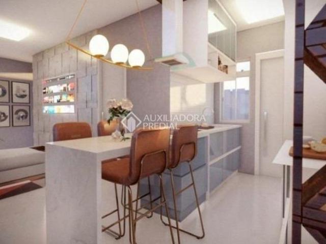 Lindo Apartamento de 90 m² com Elevador, 02 quartos, 01 suíte 03 amplos quintais, 02 Vagas