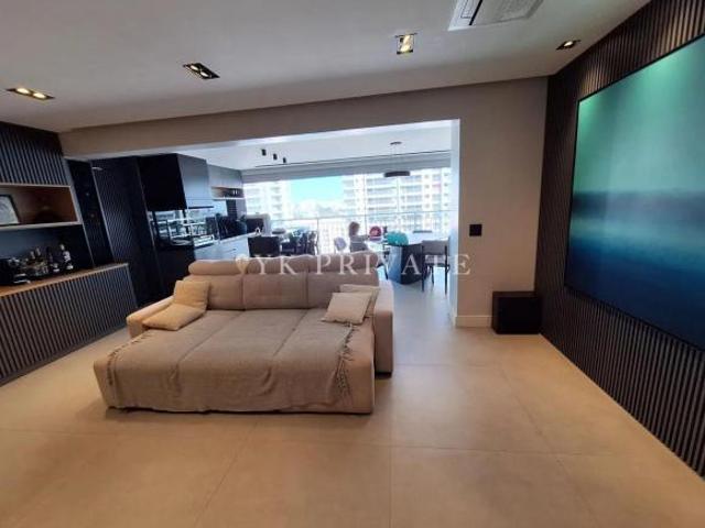 Lindo Apartamento de 134m²  4 Dormitórios  2 Suítes  4 Banheiros  3 vagas de garagem e Depósito