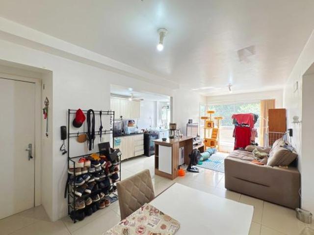 Lindo apartamento de 2 dormitórios e uma vaga de garagem