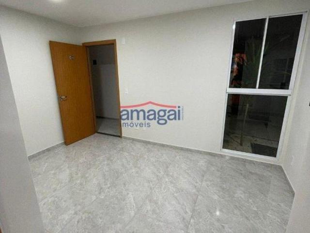 LINDO APARTAMENTO DE 2 DORMS BEM LOCALIZADO