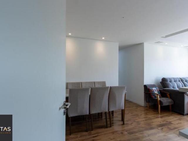 Lindo apartamento de 3 dormitórios, sendo 1 com suíte