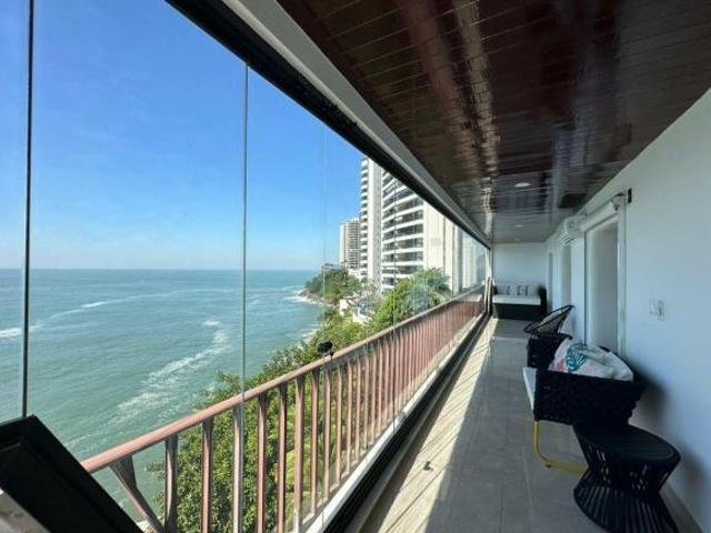 Lindo apartamento DECORADO À VENDA de frente ao mar na praia das Astúrias, Guarujá