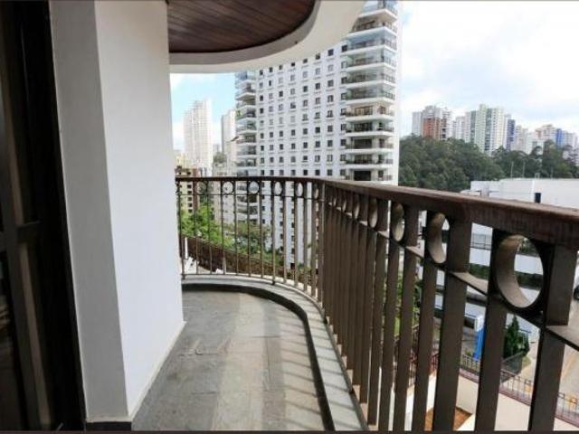 Lindo Apartamento em Vila Andrade com 180m²!