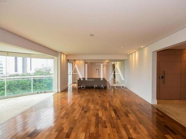 Lindo Apartamento em Alphaville no Madison Park com vista para o lago