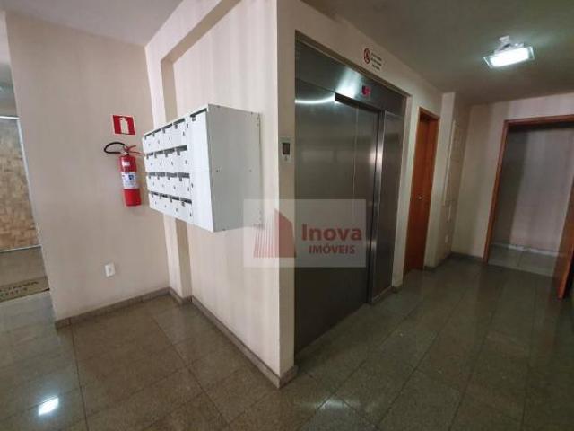 Lindo Apartamento em área nobre do Centro, com 2 qtos/elevador/1 vaga, à venda, 75 m² por R$ 348.000