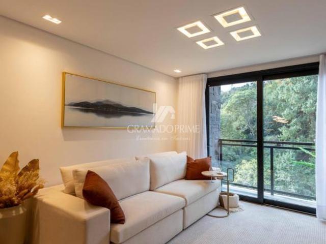 LINDO APARTAMENTO EM BAIRRO RESIDENCIAL DE GRAMADO