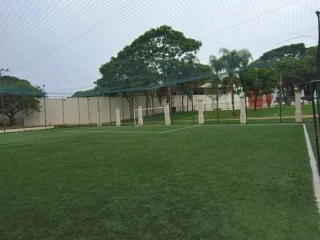 Lindo apartamento em condomínio clube