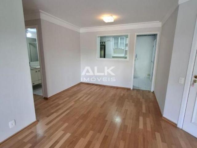 Lindo apartamento em condomínio clube