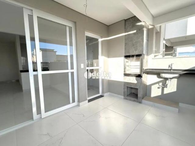 Lindo Apartamento em Excelente Localização!