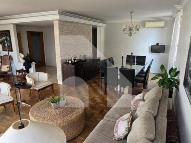 Lindo apartamento em frente ao Shopping, com 4 dormitórios, 2 suítes e 2 vagas em Higienópolis