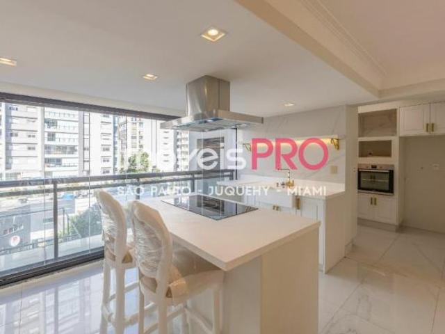 Lindo Apartamento em Moema Índios com 159m2, ótima localização!
