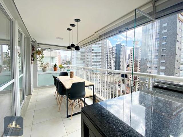 Lindo apartamento ensolarado, andar alto e varanda gourmet
