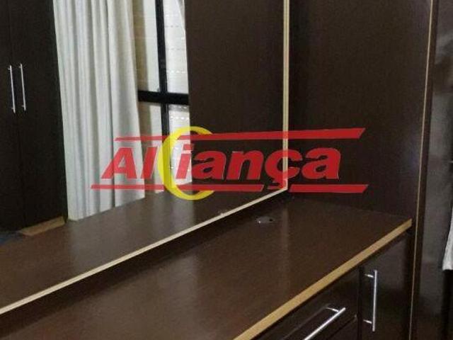 lindo apartamento frente a praça prox.lago dos patos /3 dorms/1 suite/2 sacs /2 vg /82 m2