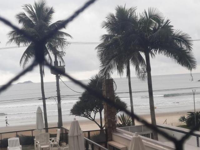 Lindo apartamento frente mar