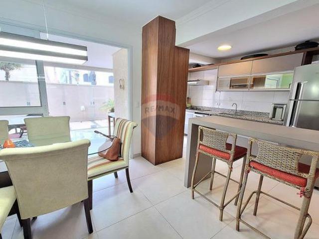 Lindo Apartamento Garden à venda na Enseada Guarujá