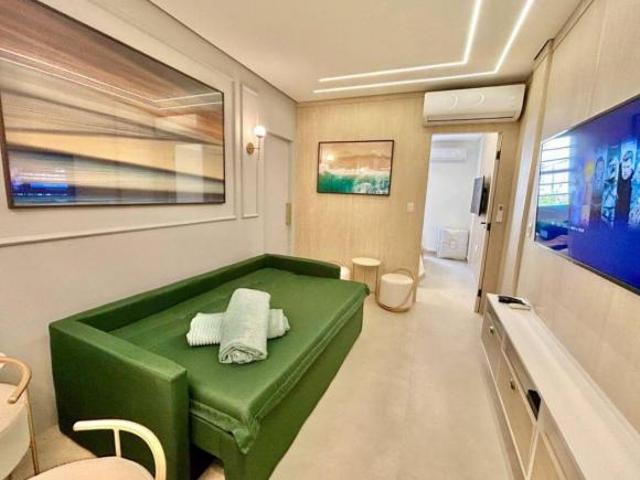 Lindo apartamento, inteiramente decorado e mobiliado. Porteira fechada !