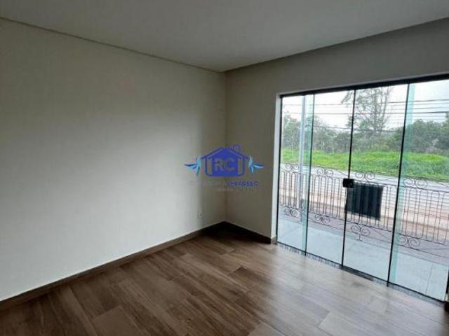 Lindo apartamento localizado proximo ao condominio Granja das hortensias, se encontra no primeiro an