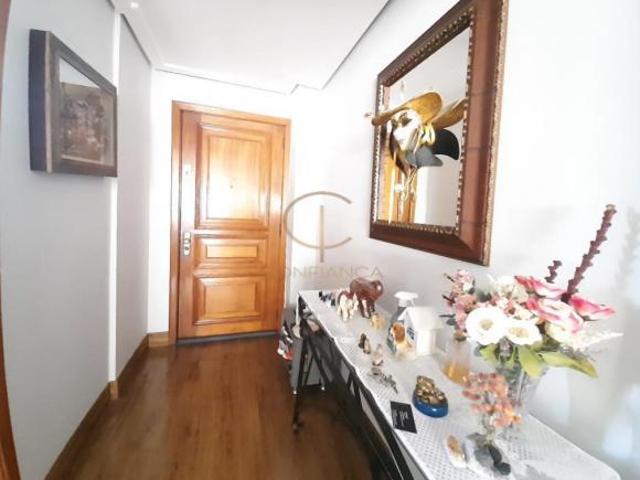 Lindo apartamento, mobiliado, 3 dormitórios com suíte!