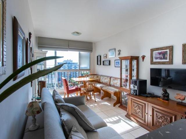 Lindo apartamento mobiliado, andar alto com vista para o Rio, 2 quartos Bairro Cristal