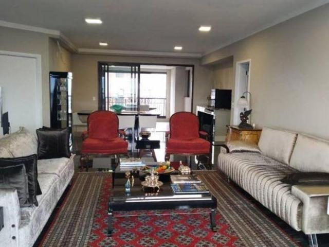 Lindo Apartamento Mobiliado alugado com renda com 4 dormitórios, 285 m² para venda no Atria em Alpha