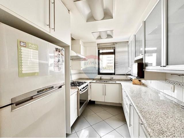 Lindo Apartamento na Aclimação 220m². 3 Dormitórios