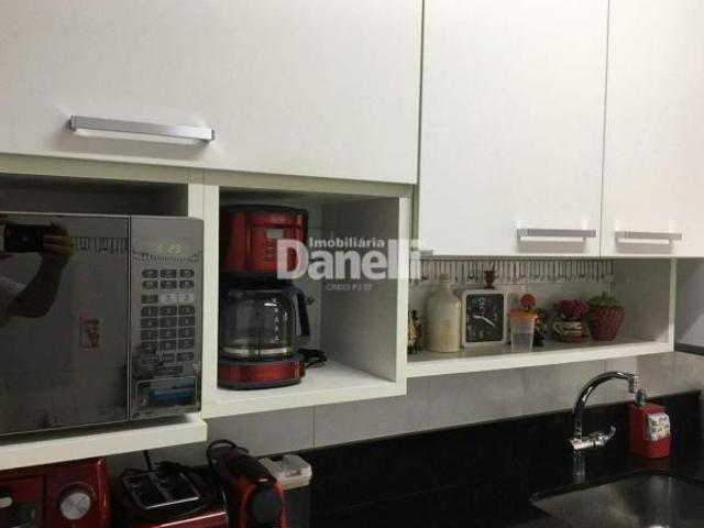 Lindo apartamento na região Central