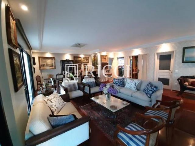 Lindo apartamento no Boqueirão 1 Por Andar