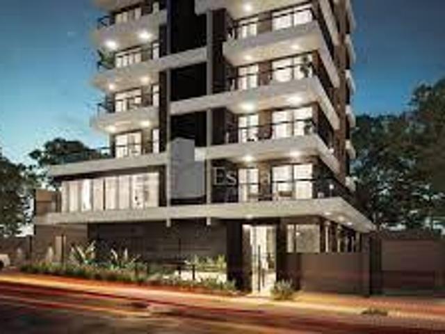 Lindo Apartamento no Cabral com 3 dormitórios