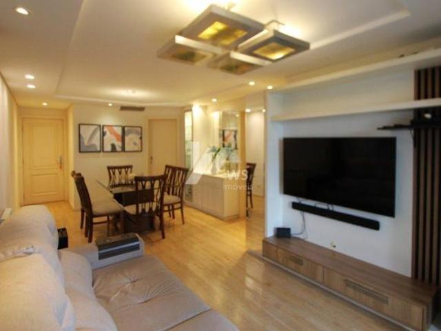 Lindo apartamento no coração do Cabral! 2 Vagas