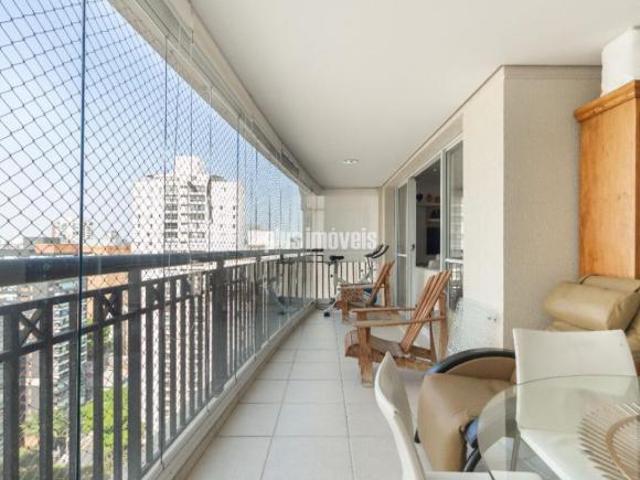 Lindo apartamento no coração do Brooklin 178m2