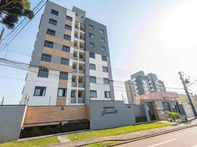 Lindo apartamento, novo e semi mobiliado, com vaga para dois veículos na melhor localização do Hauer