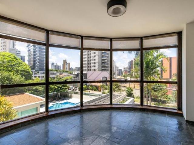 lindo apartamento para Venda e Locação na principal rua do Cambui Campinas/SP