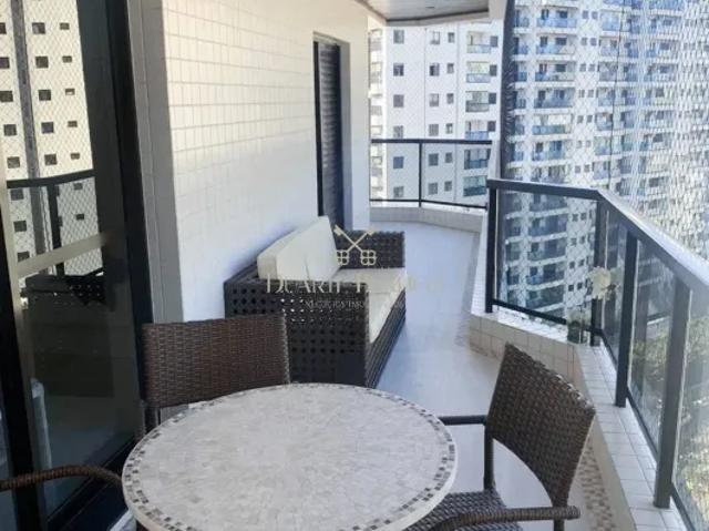 Lindo apartamento reformado 04 suítes 02 vagas pitangueiras guarujá