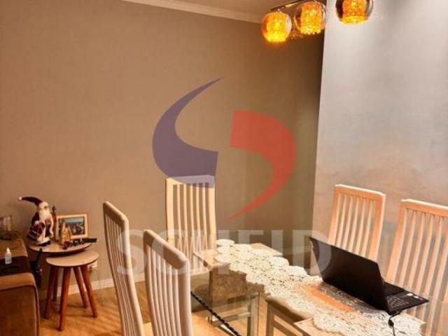 Lindo apartamento reformado, com armários embutido, excelente localização, proximo ao shopping Inter