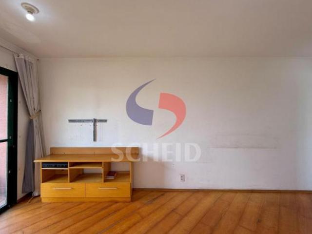 Lindo apartamento reformado, com armários embutido, excelente localização, proximo ao shopping Inter