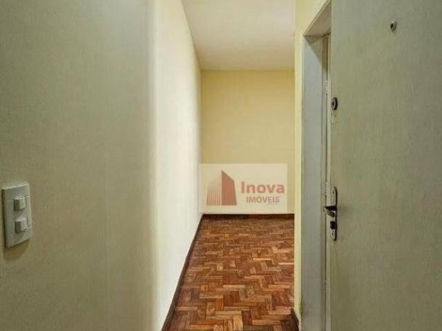 Lindo Apartamento reformado com 2 qtos/2 banheiros/1 vaga/de frente, à venda, 70 m² por R$ 275.000
