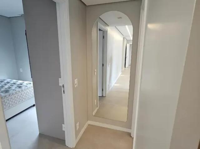 Lindo apartamento semi novo com 2 dorms