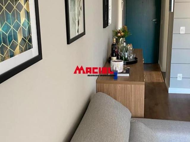 Lindo Apto Mobiliado, com planejados, 2 quartos