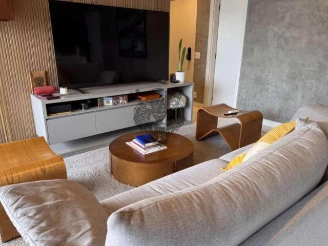 Lindo Apto no ITAIM de 132 M² 3 Quartos 2 Vagas Localização Estratégica